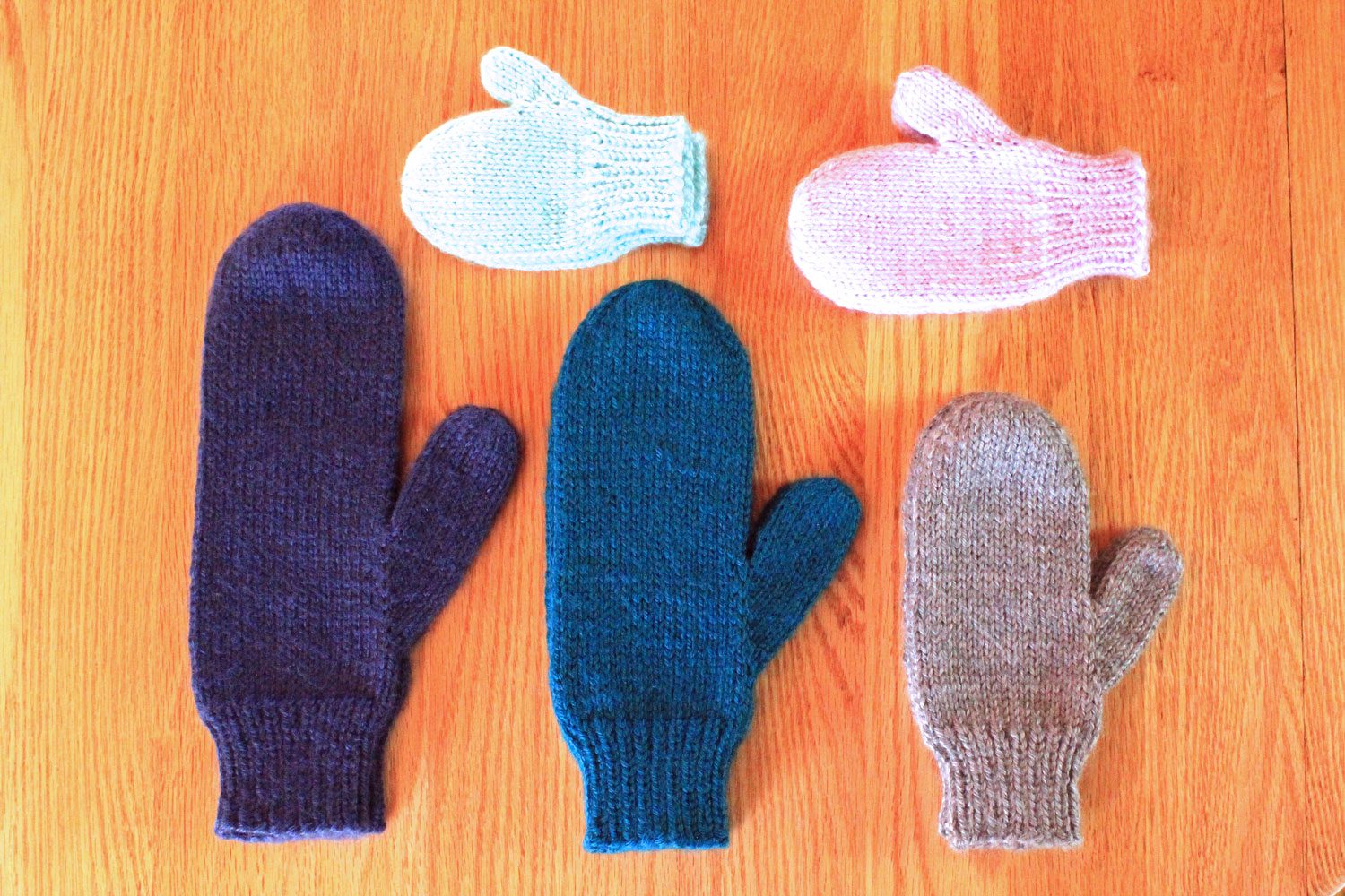 Simple Mitten Knitting Pattern PurlsAndPixels