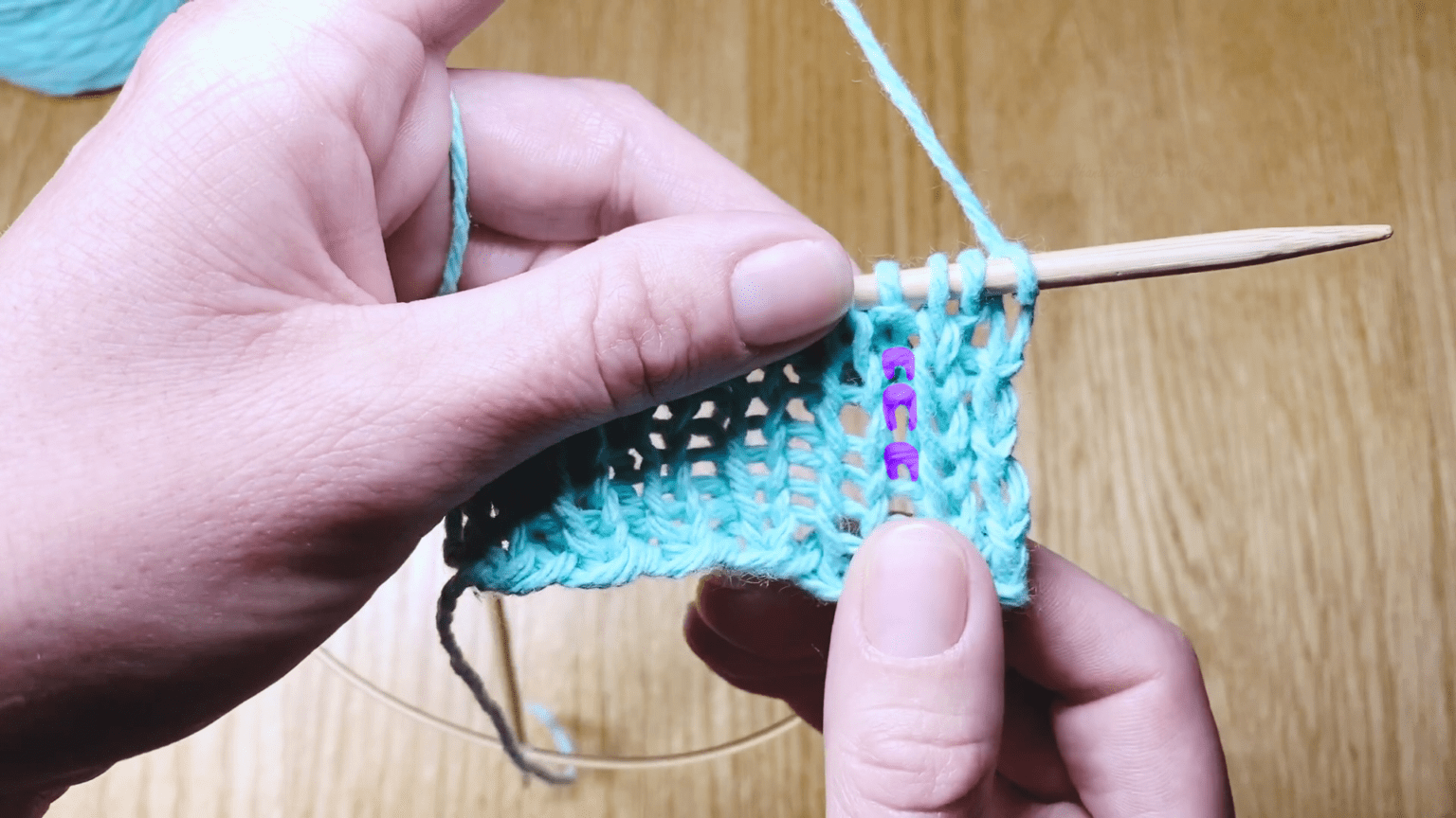 Knit vs Purl - How to Tell the Difference - PurlsAndPixels