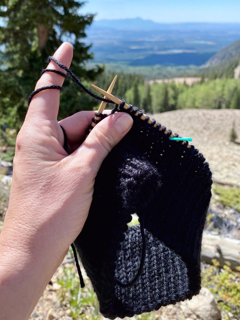 Beginner Ear Warmer Knitting Pattern - PurlsAndPixels