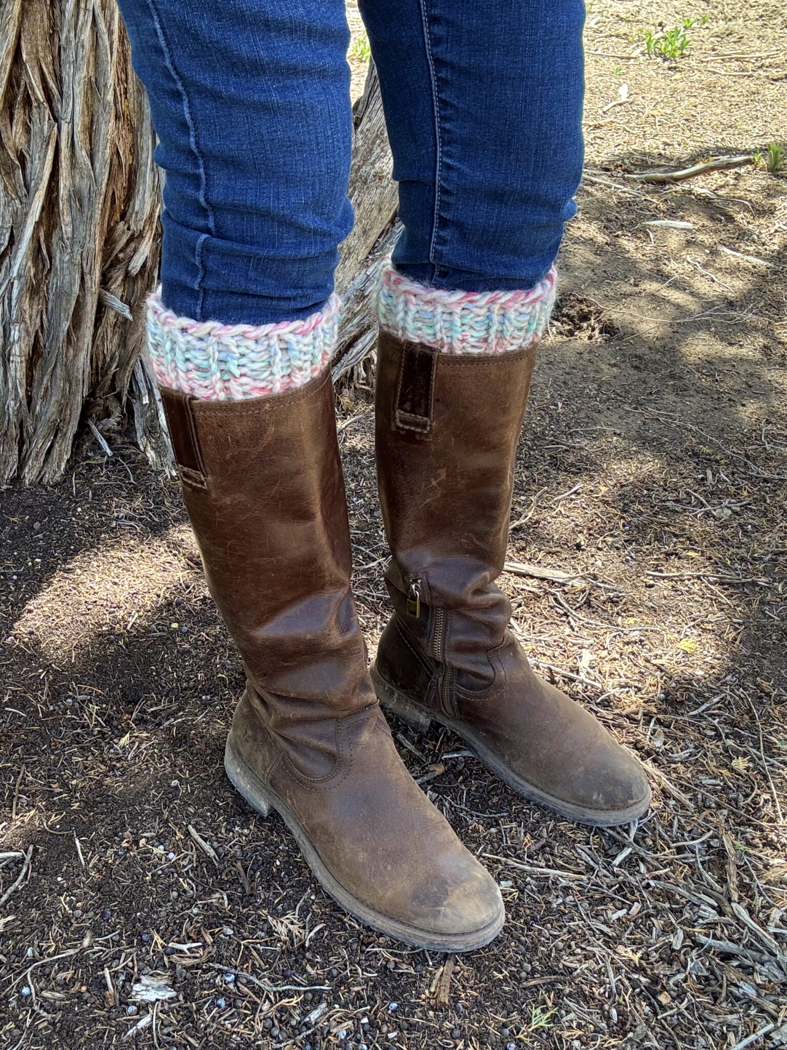 Easy Chunky Knit Boot Cuffs - PurlsAndPixels